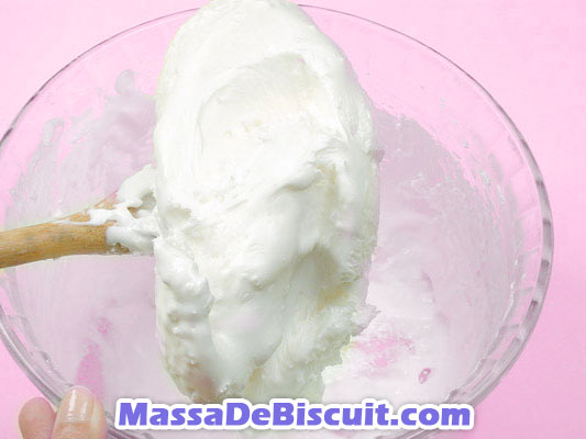 artesanatos passo a passo: Massa de biscuit: receita caseira fácil e ...