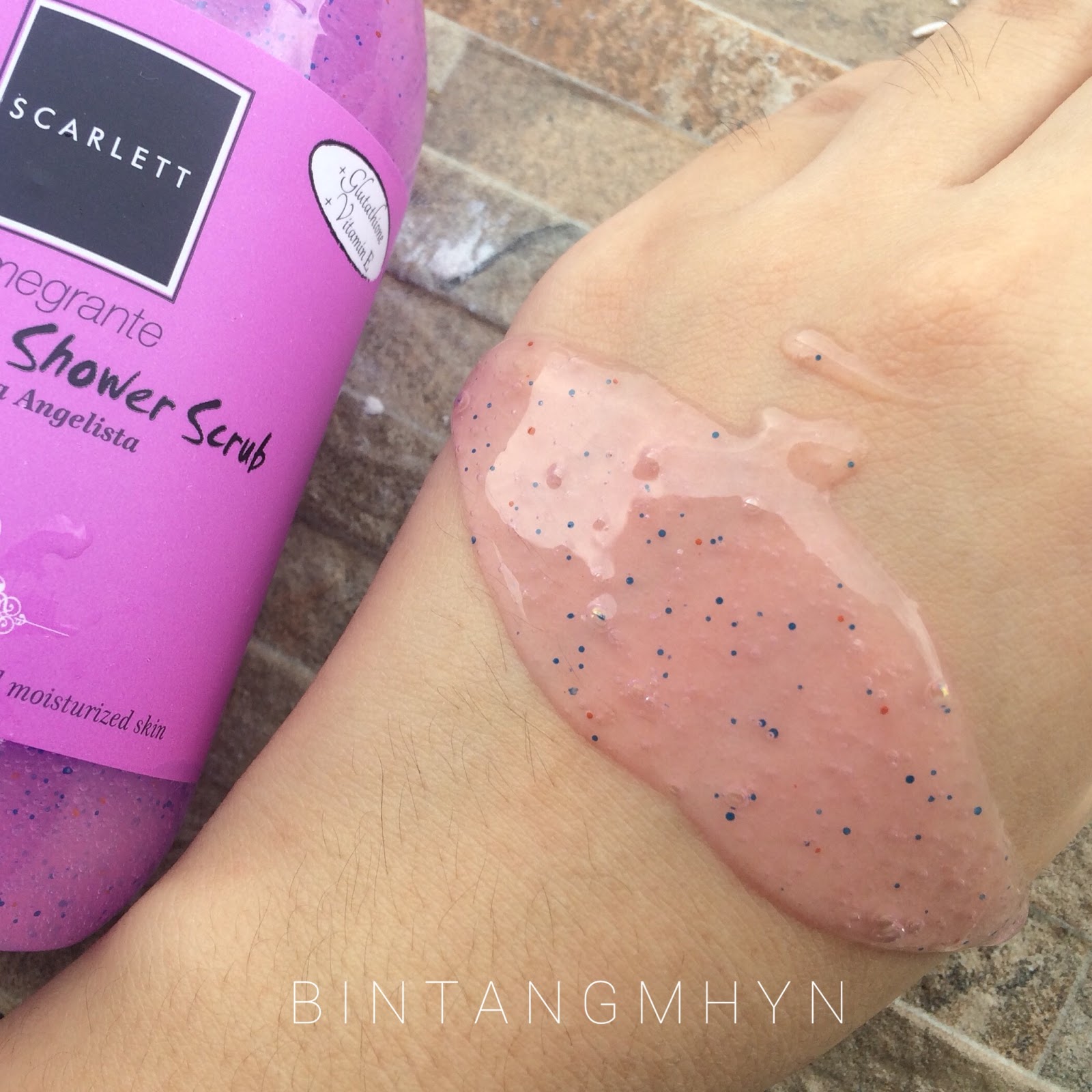 [REVIEW] SCARLETT WHITENING - Body Scrub Romansa, Shower Scrub ...