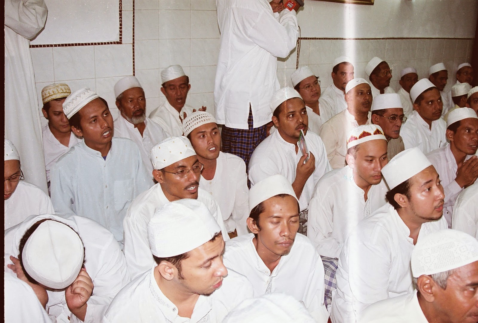 Haul Habib Neon 2004 - Majelis Ta'lim Almunawwarah