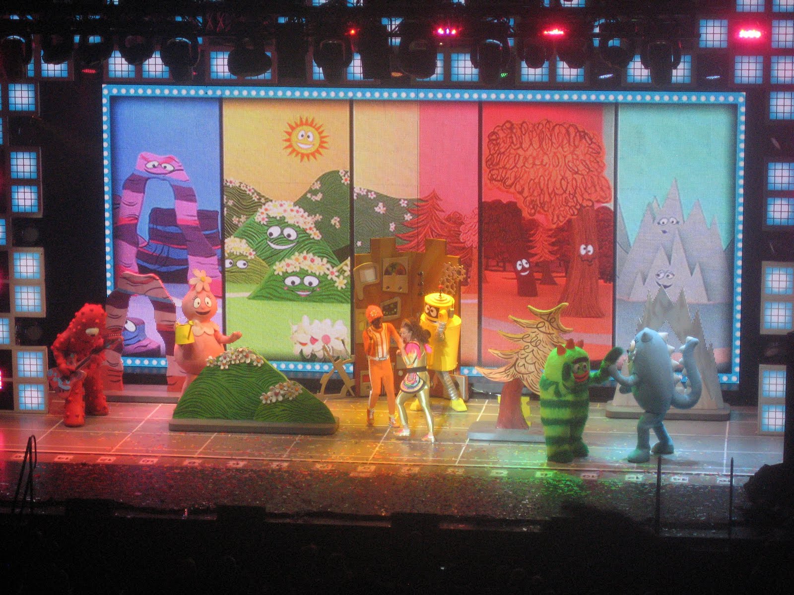 THE SALLAY DAILY: YO GABBA GABBA LIVE