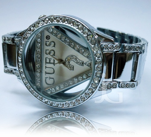 GUESS TRIANGLE DIAMOND STAINLESS Rp 185.000