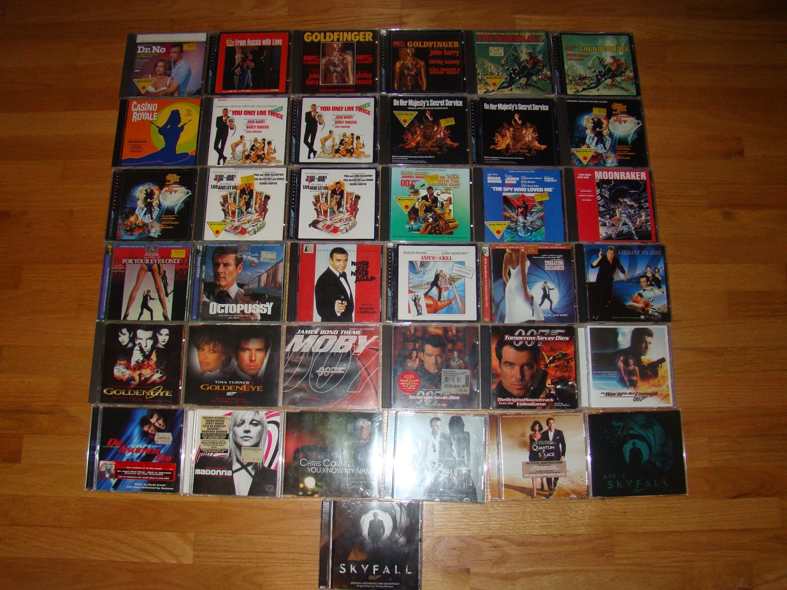 007 TRAVELERS: 007 DVD, game and CD soundtrack collections