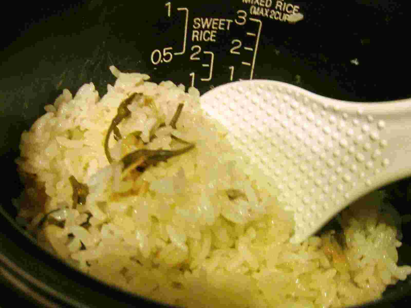 Recipes for Tom: Sakura gohan / steamed rice with salted cherry blossoms