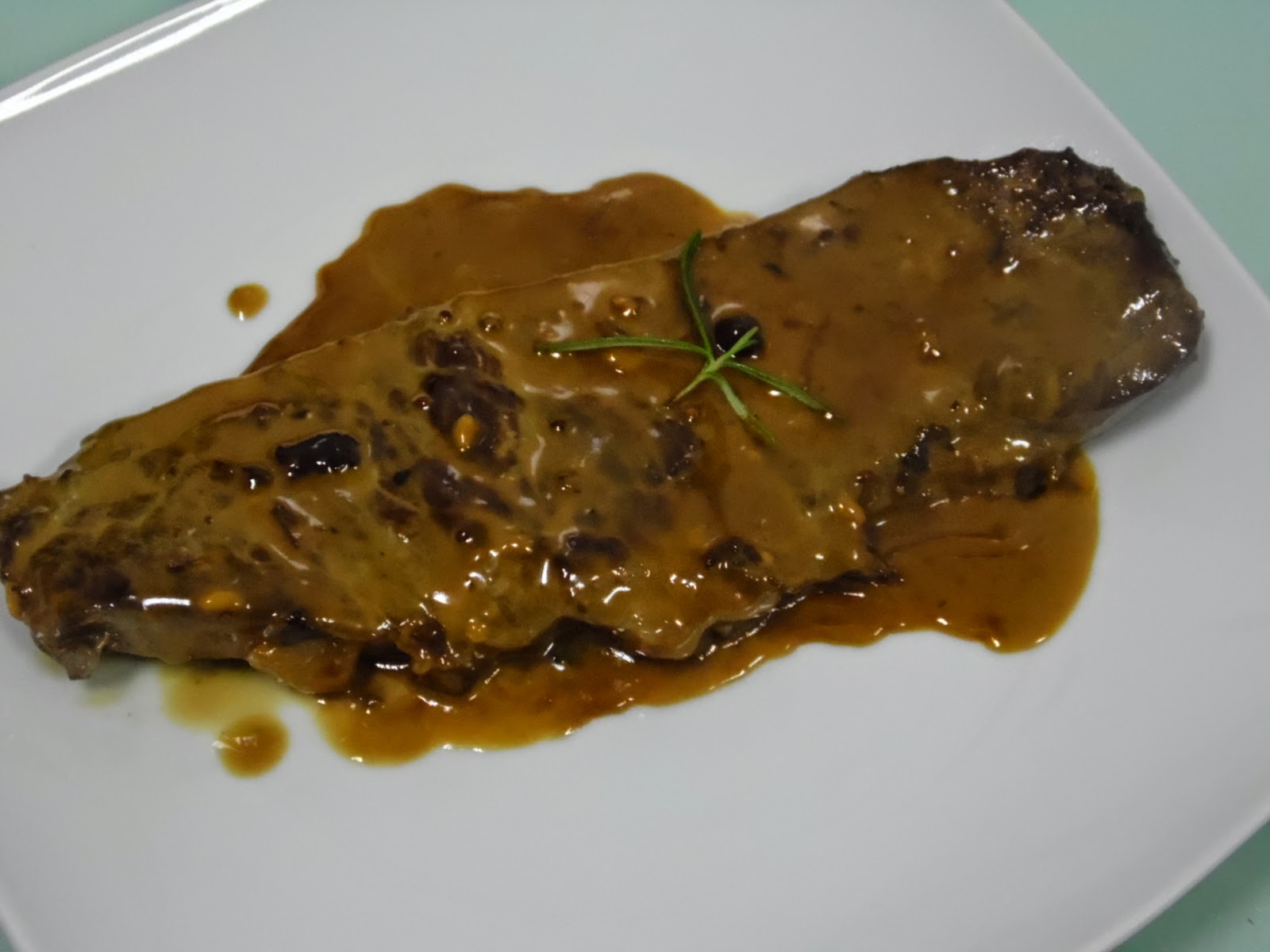 Rota dos Paladares: Bife de vaca com molho de mostarda e pimenta
