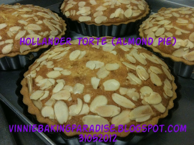 Vinnie Baking Paradise: Hollander Torte (Almond Pie)