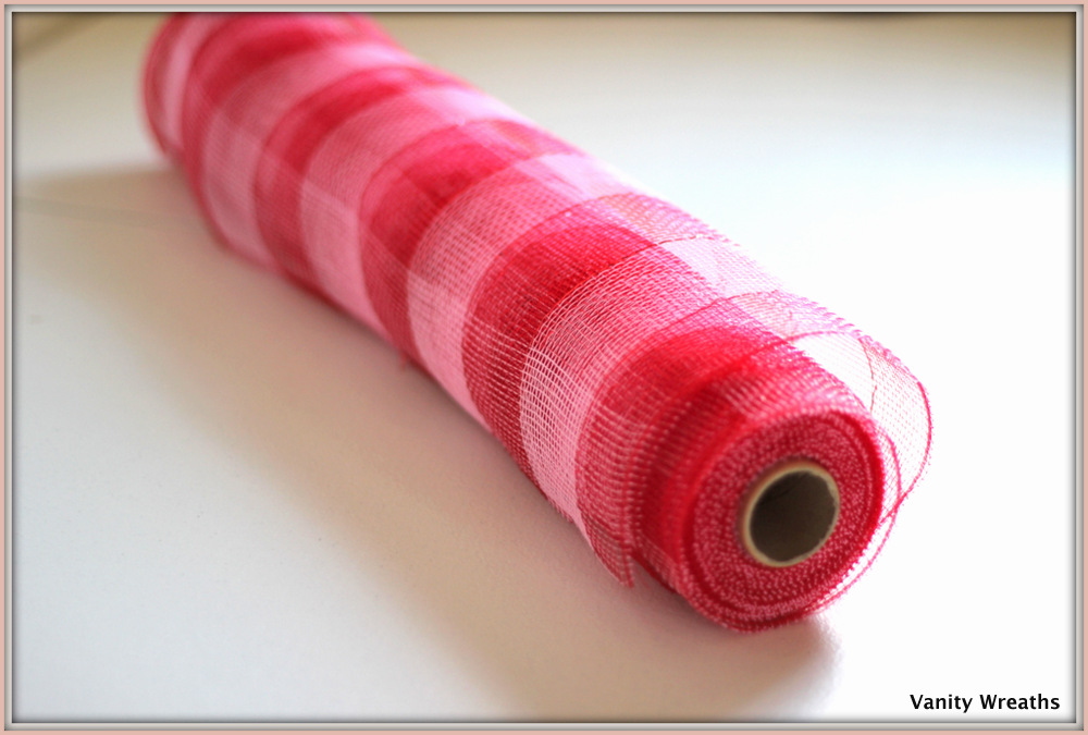 Vanity Wreaths: Make A Heart-Shaped Mesh Wreath for Valentines Day