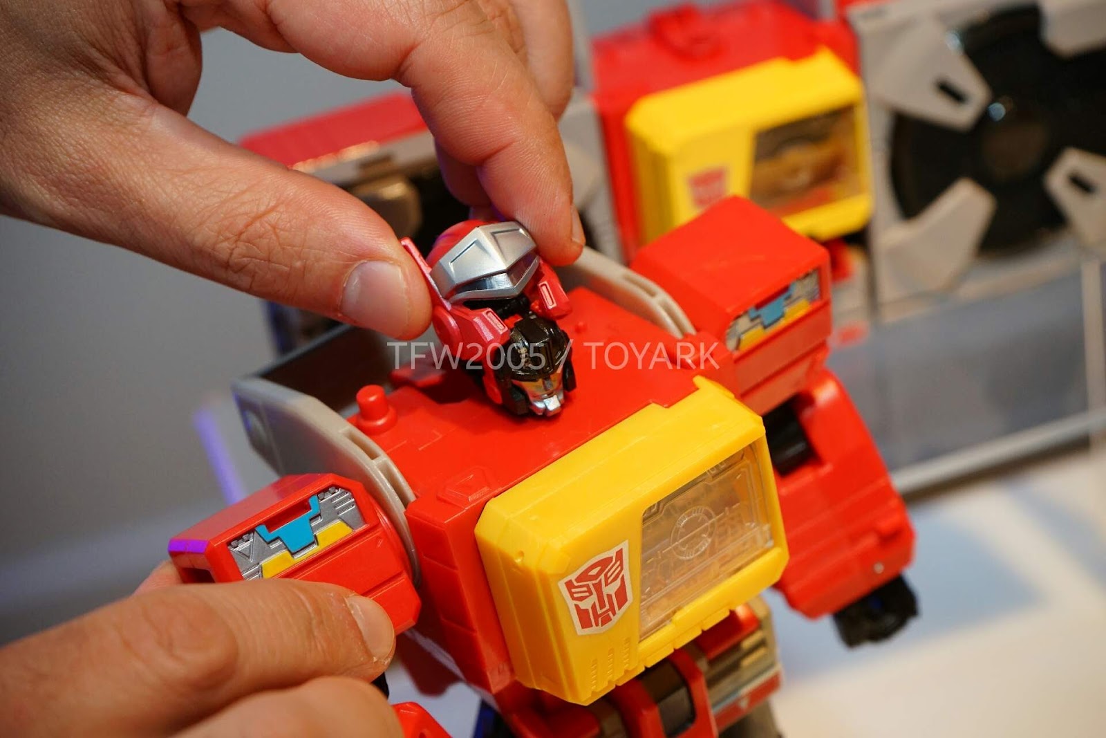 NYCC 2015: Transformers Titans Return Toys Unveiled - UPDATED | Robot ...