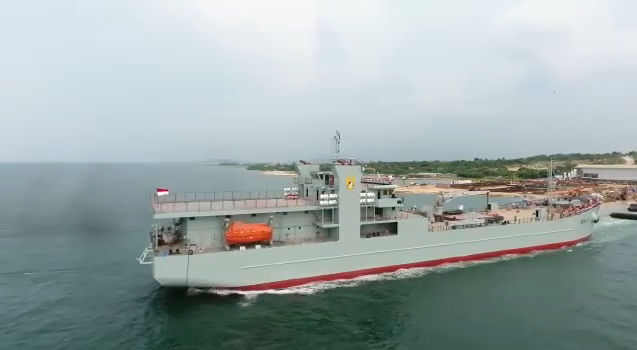 DEFENSE STUDIES: DRU Luncurkan LCU 1.500 DWT Kedua TNI AD
