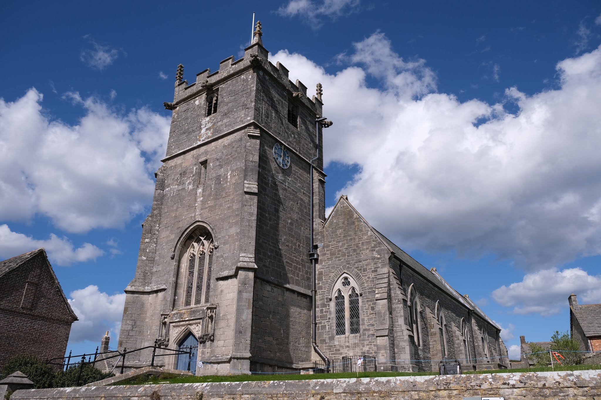 Walking in the country: Corfe Castle and Church Knowle