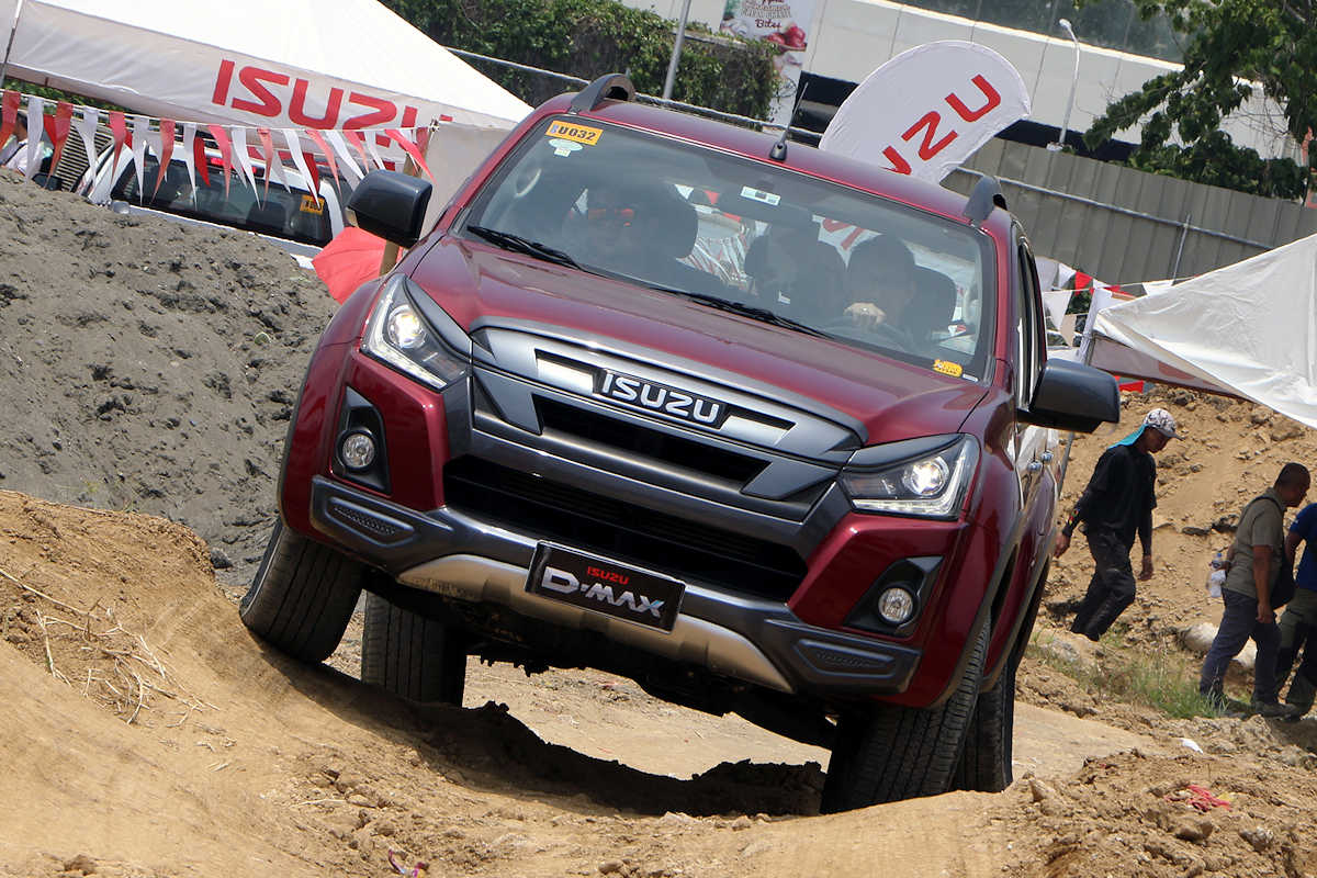 Isuzu Dealers are Offering the 2020 D-Max LS-A with Up to P 250,000 ...