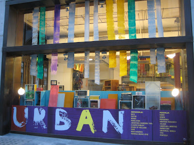 RetailStoreWindows.com: Urban Outfitters, London