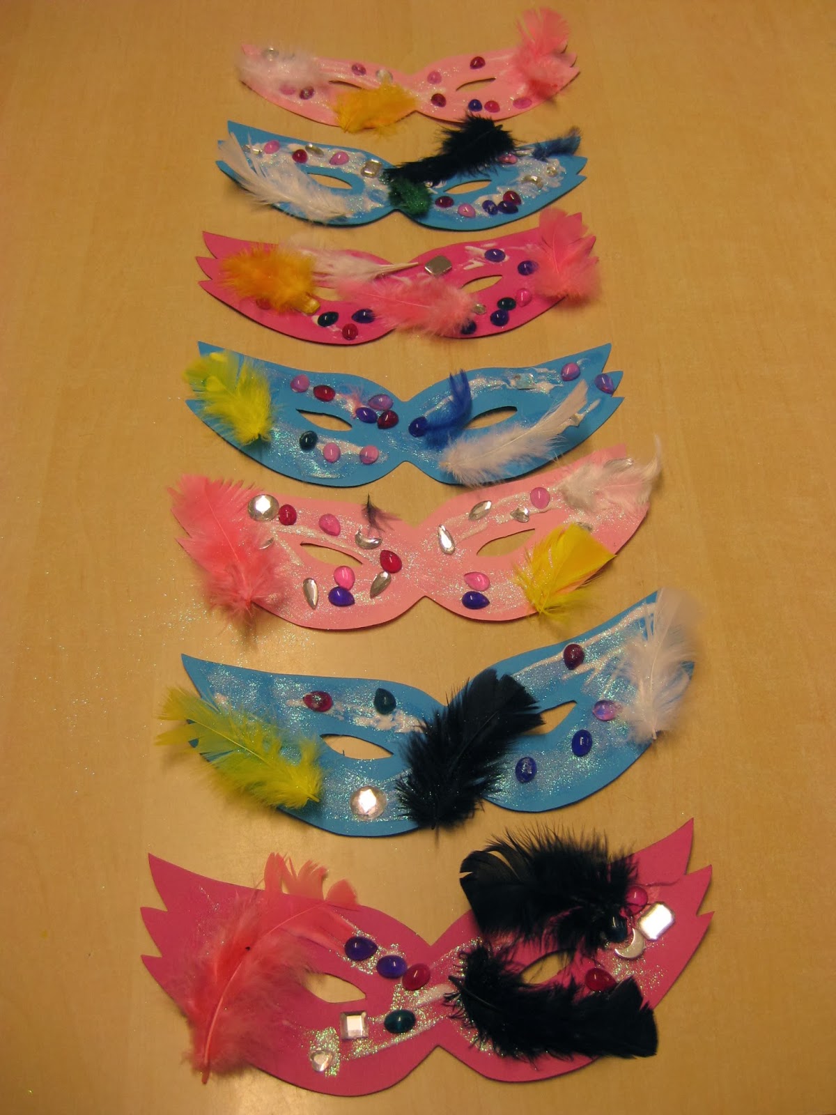 Tyrihansbarna: Karneval