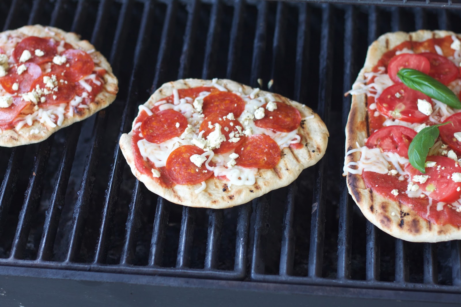 do it yourself divas: DIY Grilled Pizza