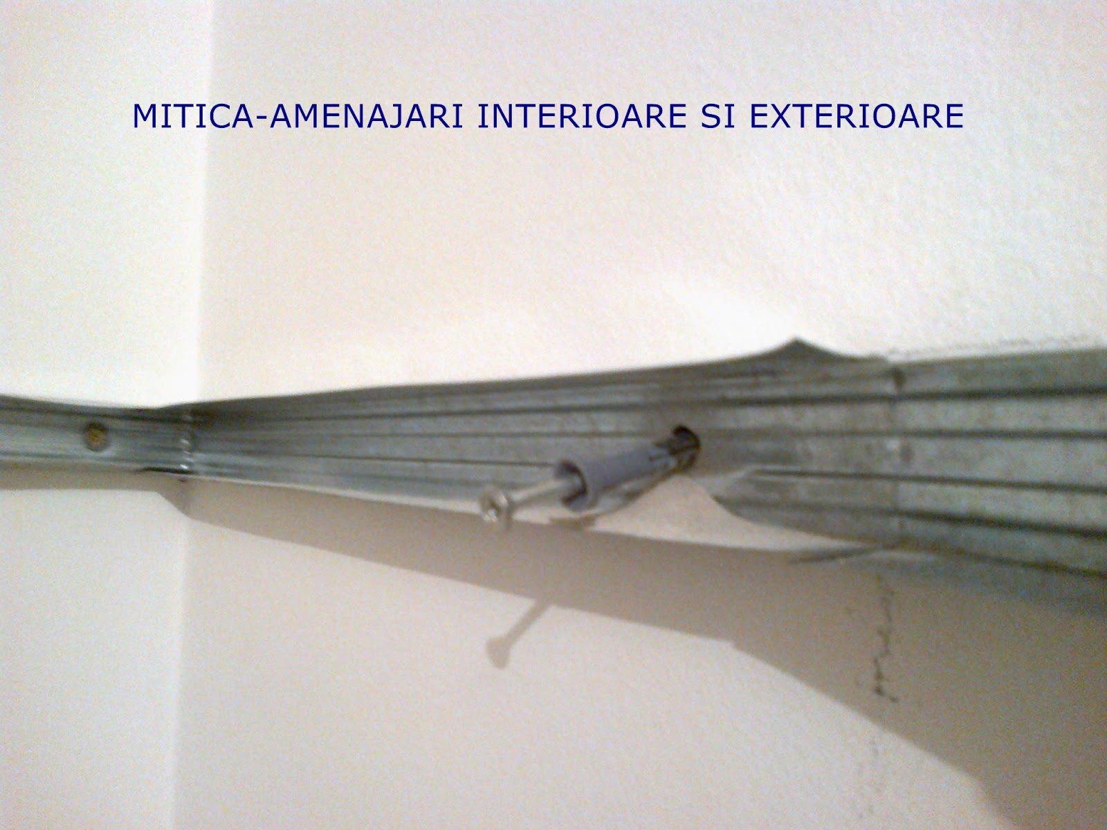 MITICA-AMENAJARI INTERIOARE SI EXTERIOARE: ETAJERE DIN RIGIPS PE COLT