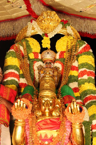 POURNAMI GARUDA SEVA AT TIRUMALA ~ Blog on vishnu temples