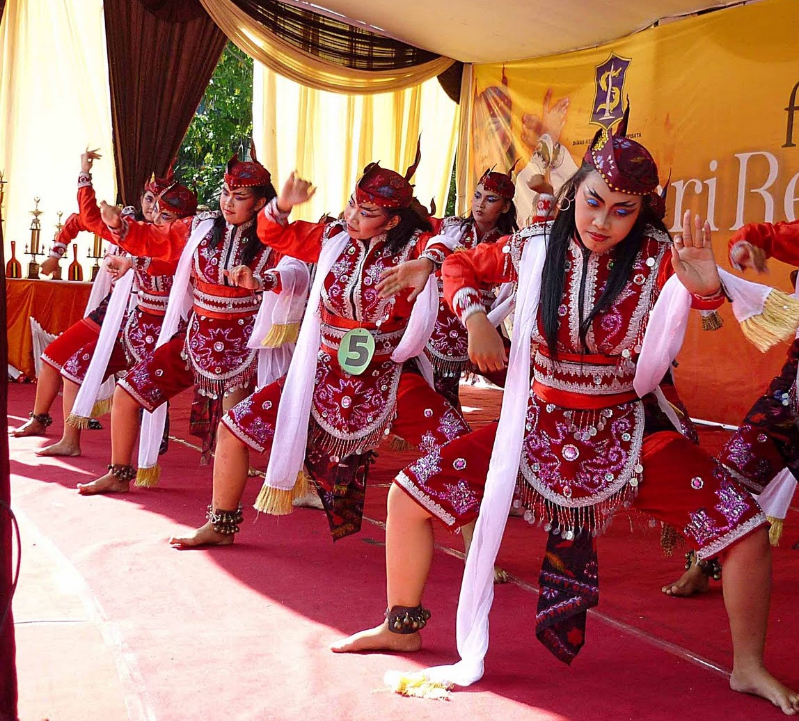 MATERI TUGAS SINGKAT: Tari Tradisional dan Tari Kreasi Baru di Indonesia