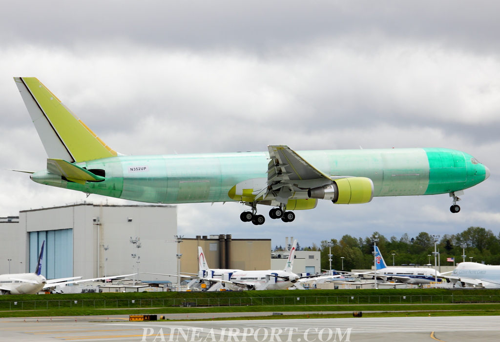 Puget Sound - Boeing Test Flights: N352UP B767-34AF UPS First Flight