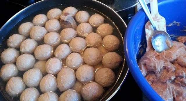 Resep Bakso daging sapi kenyal seperti yang dijual di abang abang