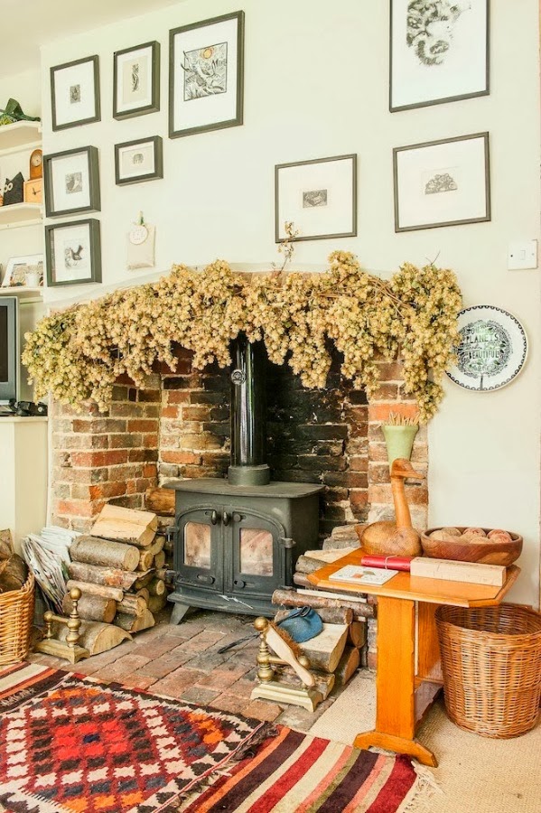 HOME & GARDEN: 30 ambiances au coin du feu