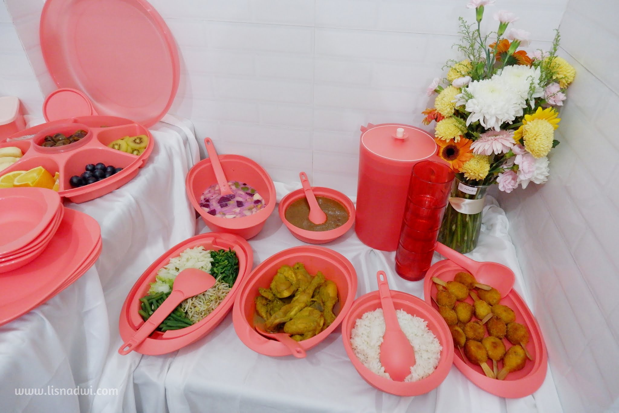 Tupperware Bloomia, Koleksi Idaman Mamah-Mamah - Lisna Dwi - A ...