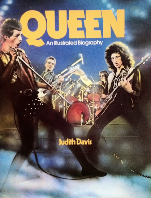 Queen Corner: September 2013