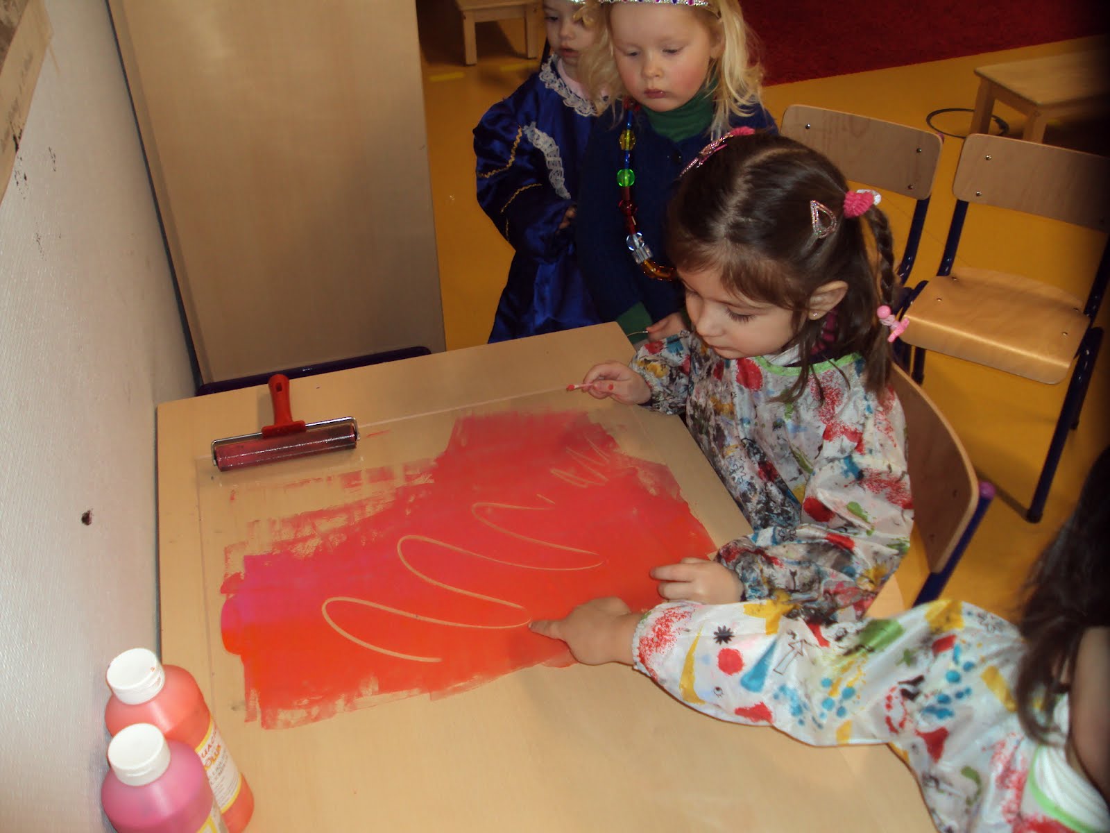 Onthaal -en eerste kleuterklas: Wij leren drukken