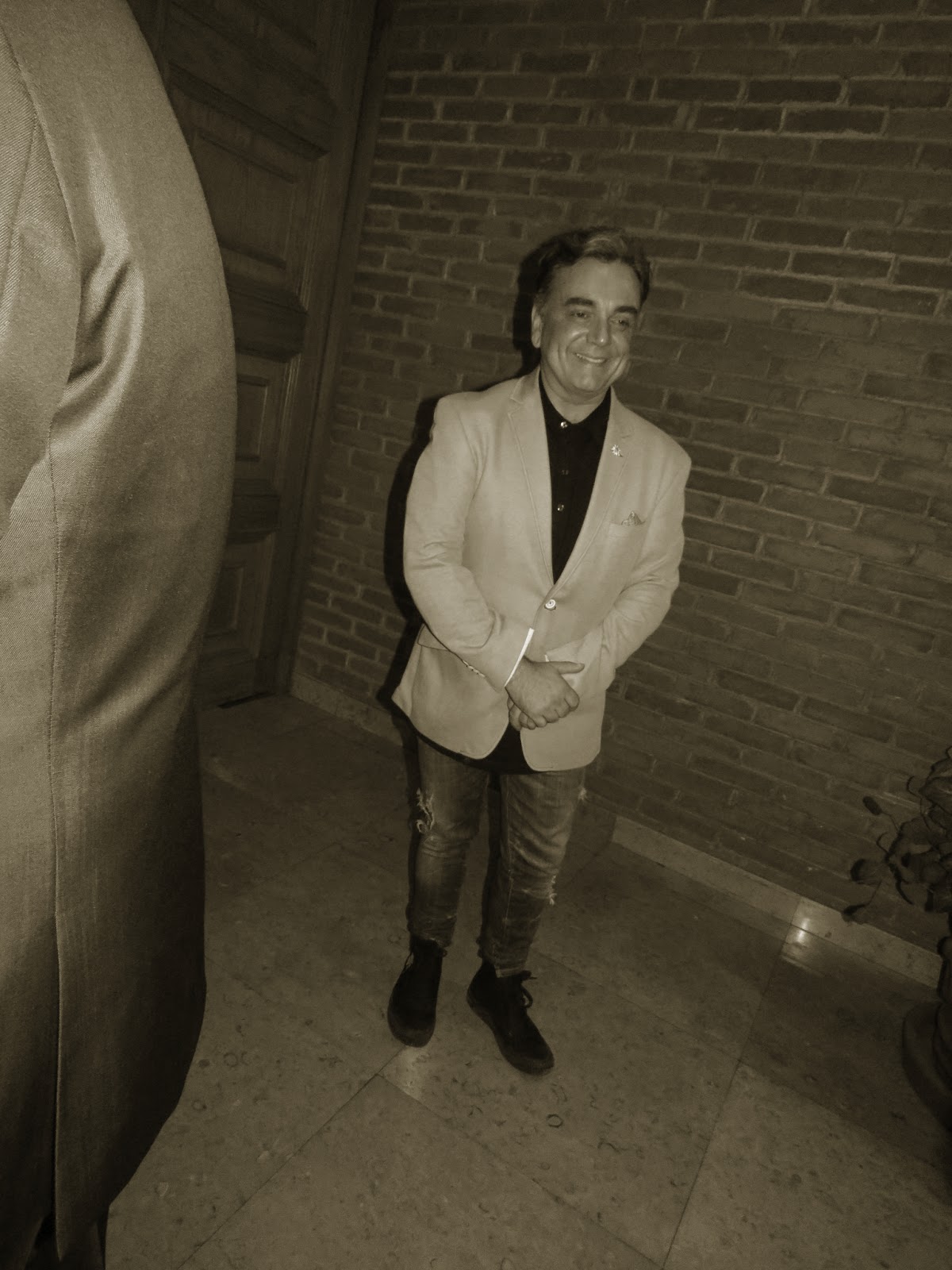 ACTITUD AL MOMENTO: PIERRE ANGELO CRITICA POLITICA CON TODO Y TELEVISA