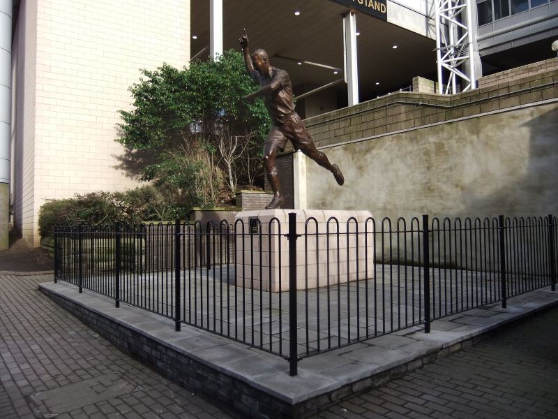 Photographs Of Newcastle: Alan Shearer Statue