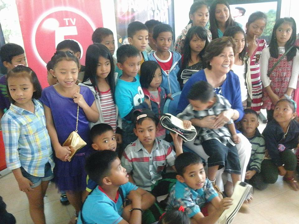 Boots Anson Roa And TV5 Treat 30 Children Of Burnham Park Vendors To A ...