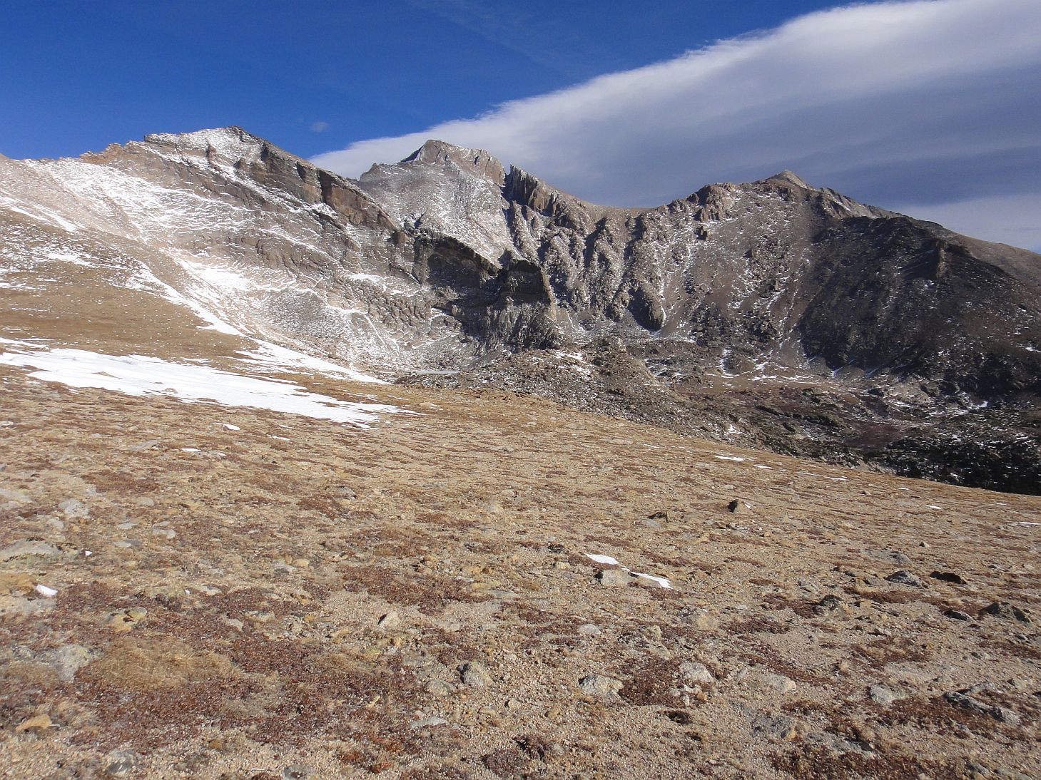 Hiking Rocky Mountain National Park: Chiefs Head Peak via Sandbeach Lake.