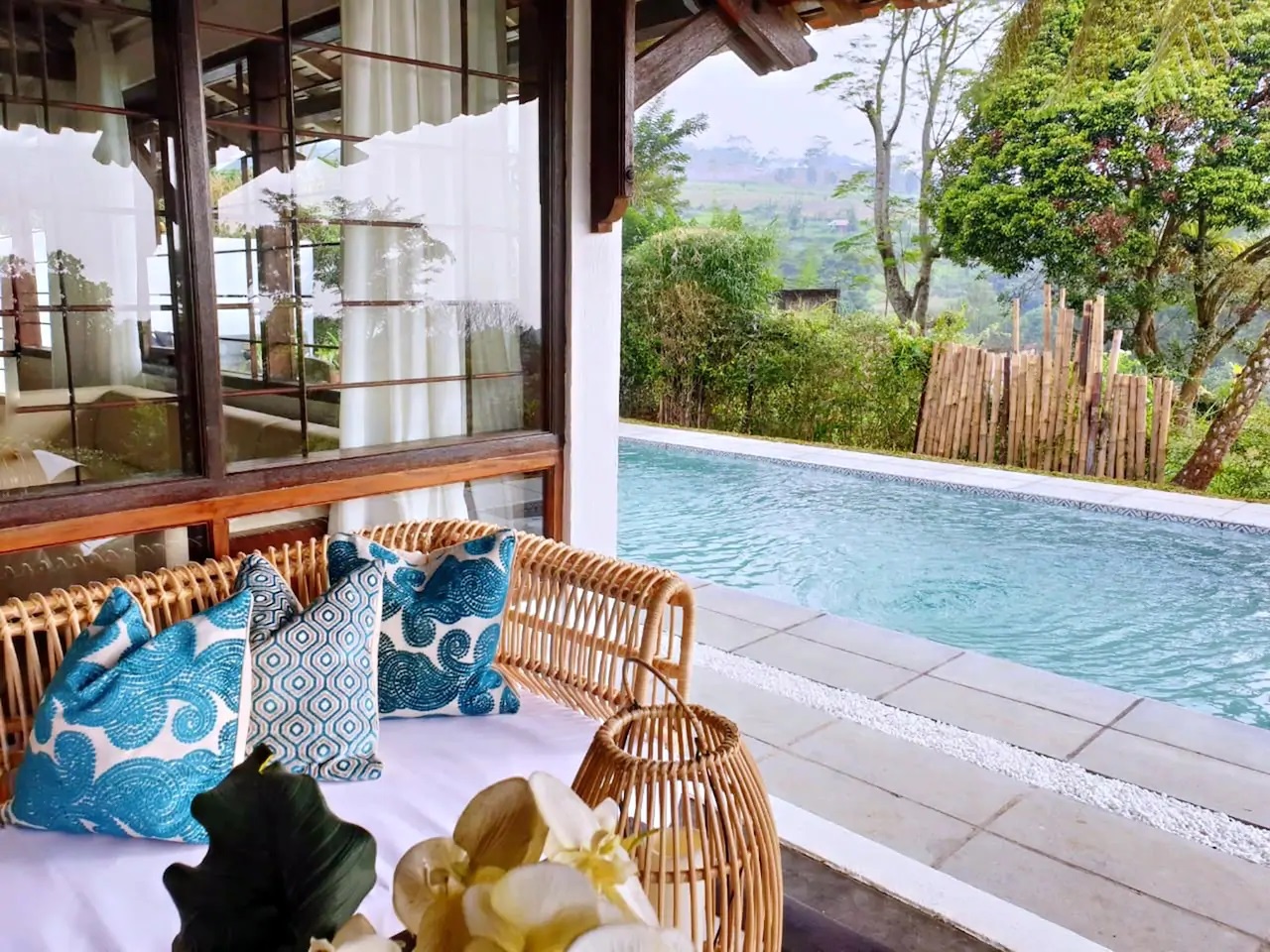 16 Rekomendasi Villa Airbnb di Puncak Bogor