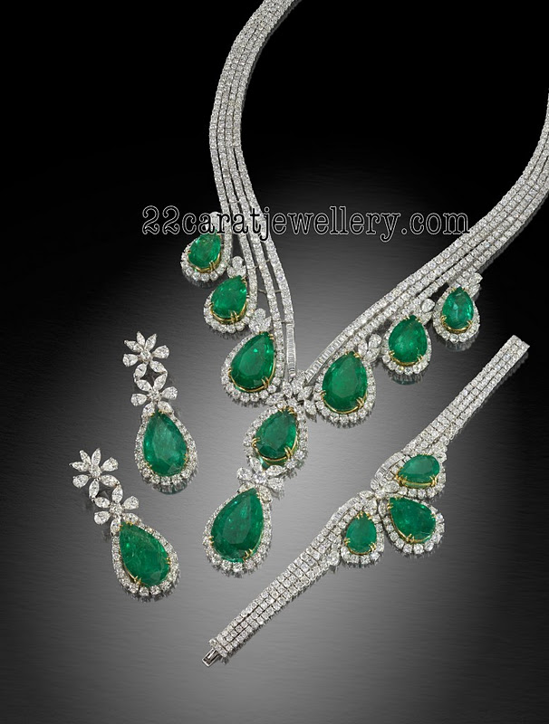 Stunning Emerald Sets - Jewellery Designs