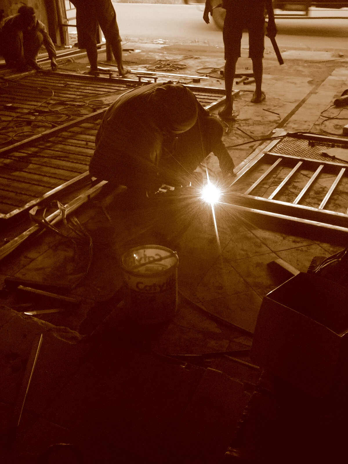 Jasa Tukang Las Berpengalaman - Bengkel las cilengsi| Arbainlas