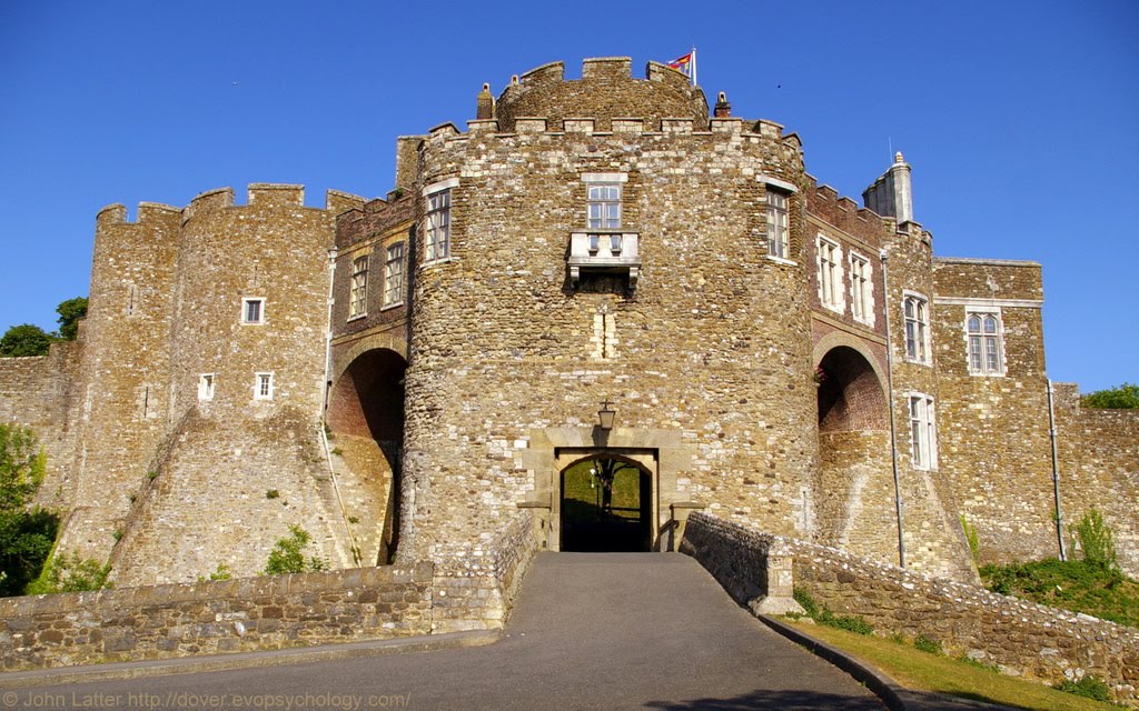 Dover Castle, The key of England (with Map & Photos)