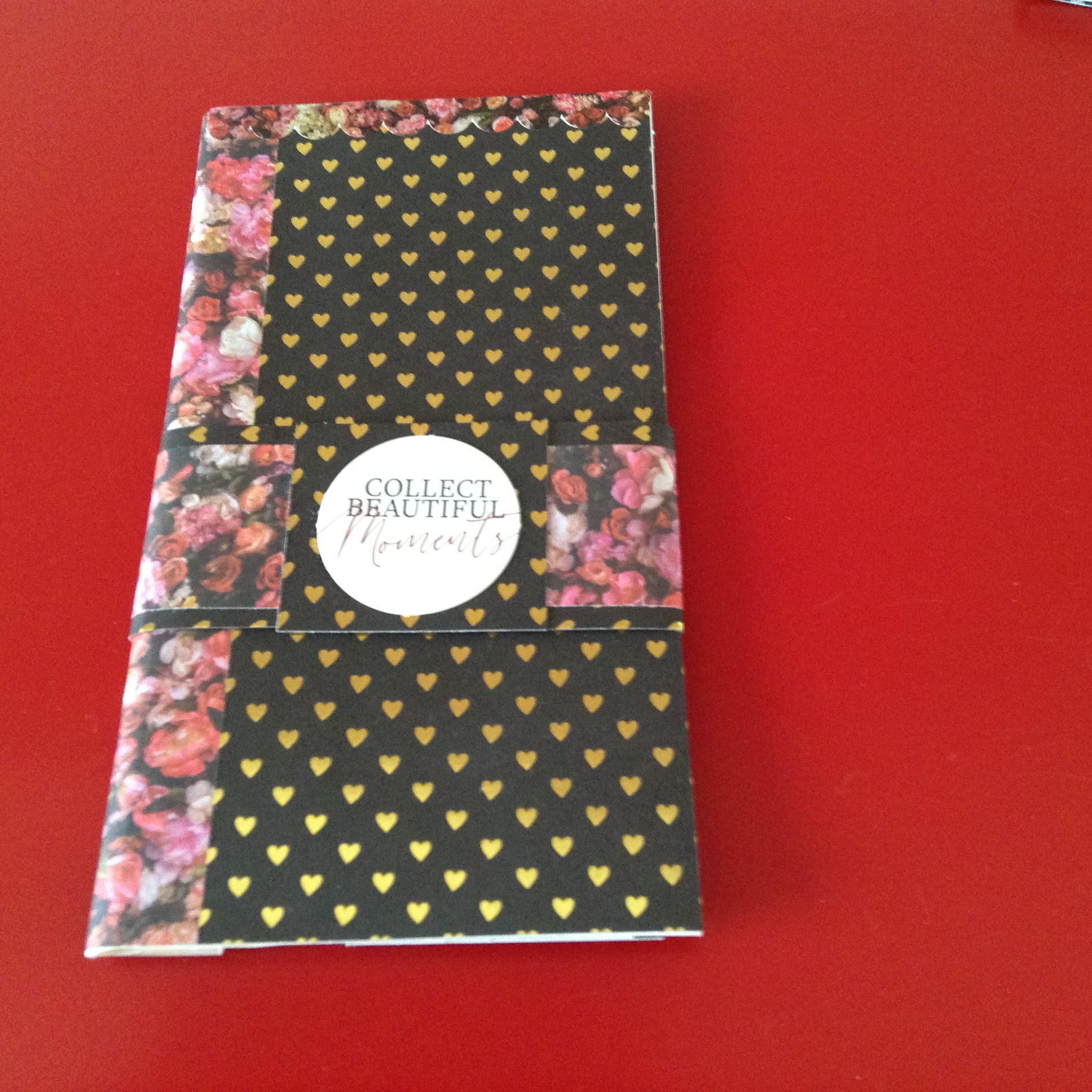 Dee's Craft Den: Neat little Journal from 8 x 8 papers