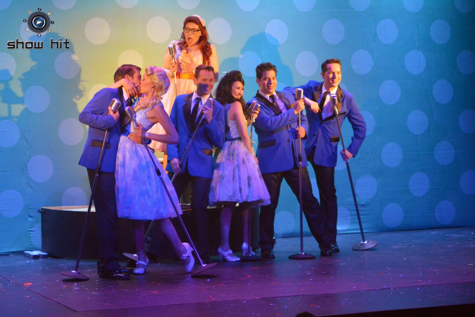 show hit: Bule Bule El show