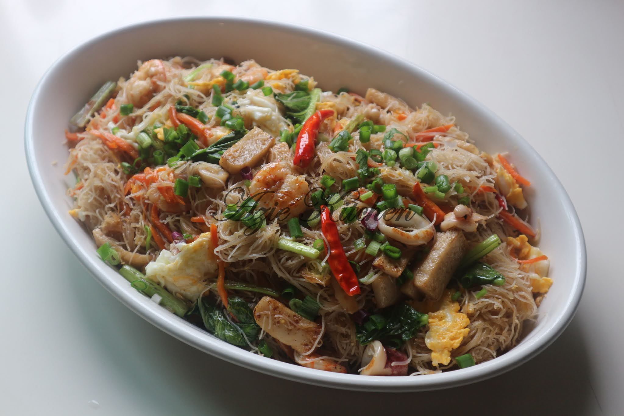 Mee Hoon Goreng Putih Yang Mudah Dan Sedap - Azie Kitchen