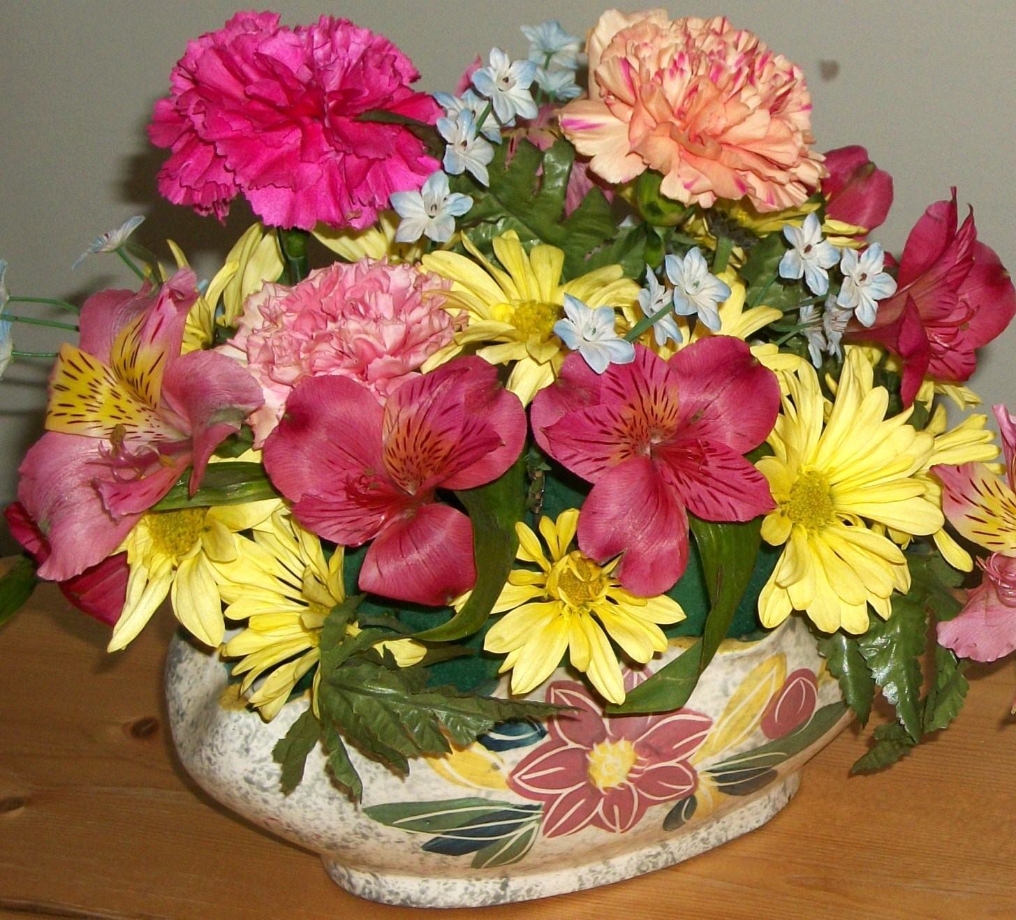Best of the Bulletin Board: Fresh Flower Pot