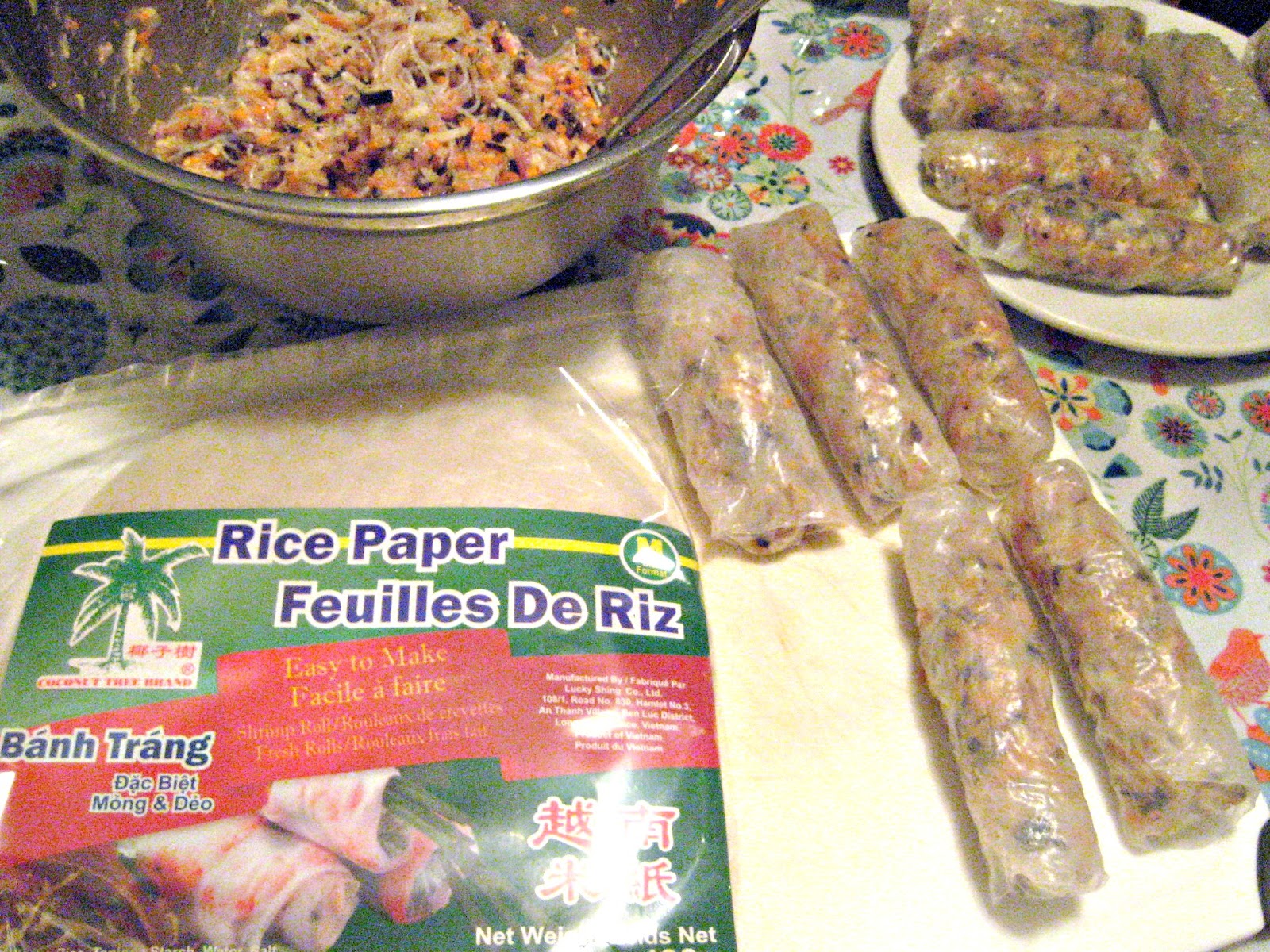 Susan's Savour-It!: Crunchy Chicken Rice Paper Spring Rolls (Chả giò)...