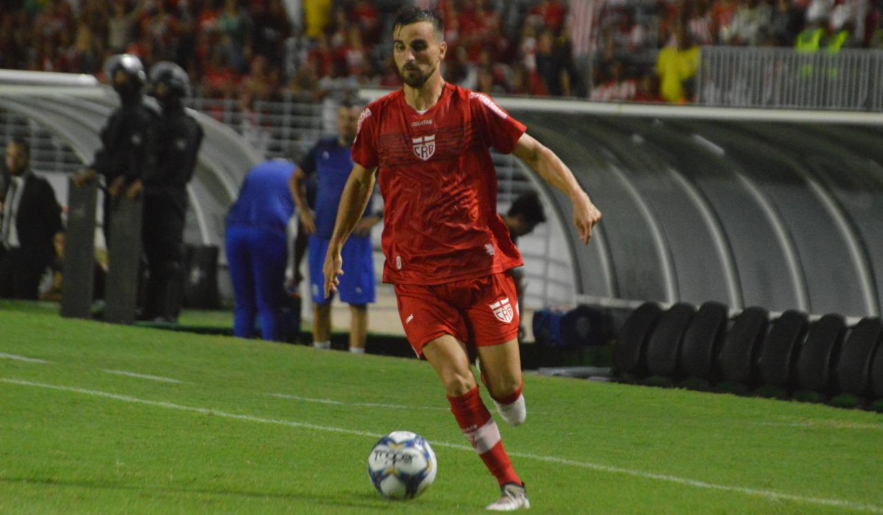 Após cirurgia no joelho, Rafael Longuine inicia fisioterapia no CT do ...