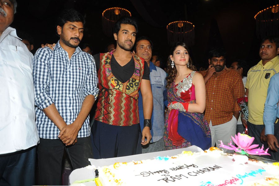 Indian Movie Updates,Telugu,Hindi,Tamil Movie Hot And Spicy Galleries ...