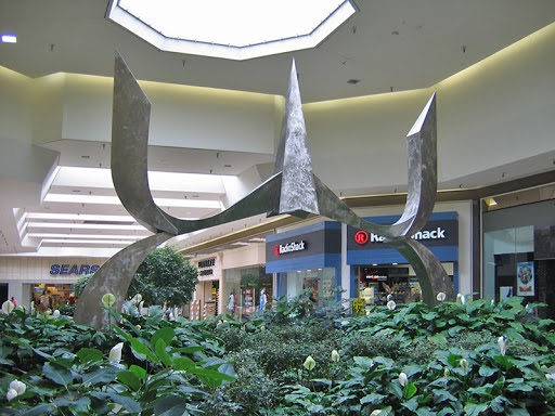 Exterior of Jamestown Mall (2004)