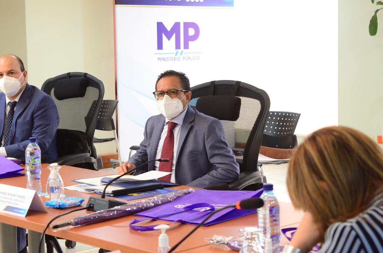 Director general del IDPP participa en reunión ~ Noticias IDPP