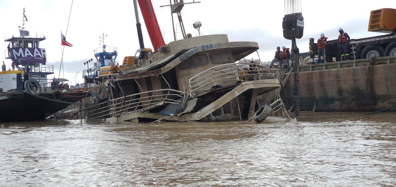 Anna Karoline 3: Corpos são localizados dentro de navio naufragado no AP