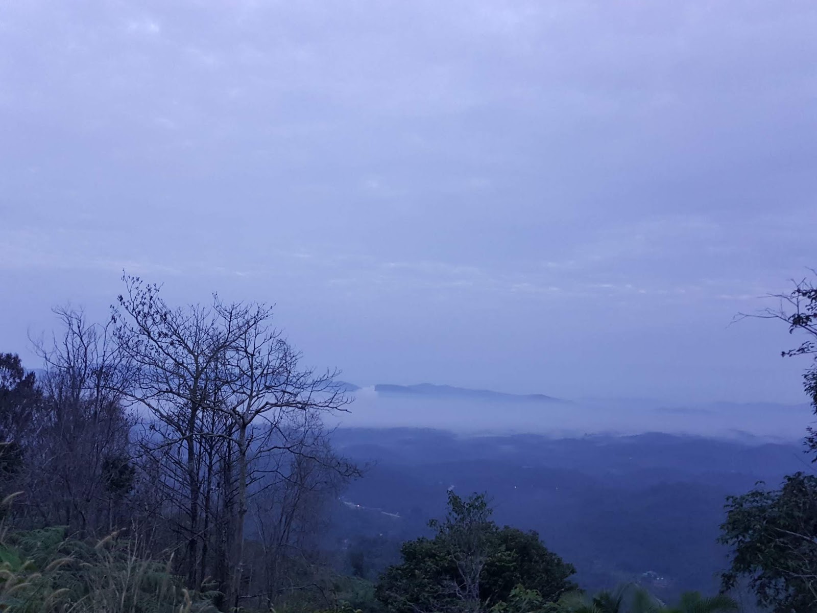 My SweeT JouRNeY 2 ReMeMBeR: Hiking Bukit Senaling,Pilah Negeri Sembilan