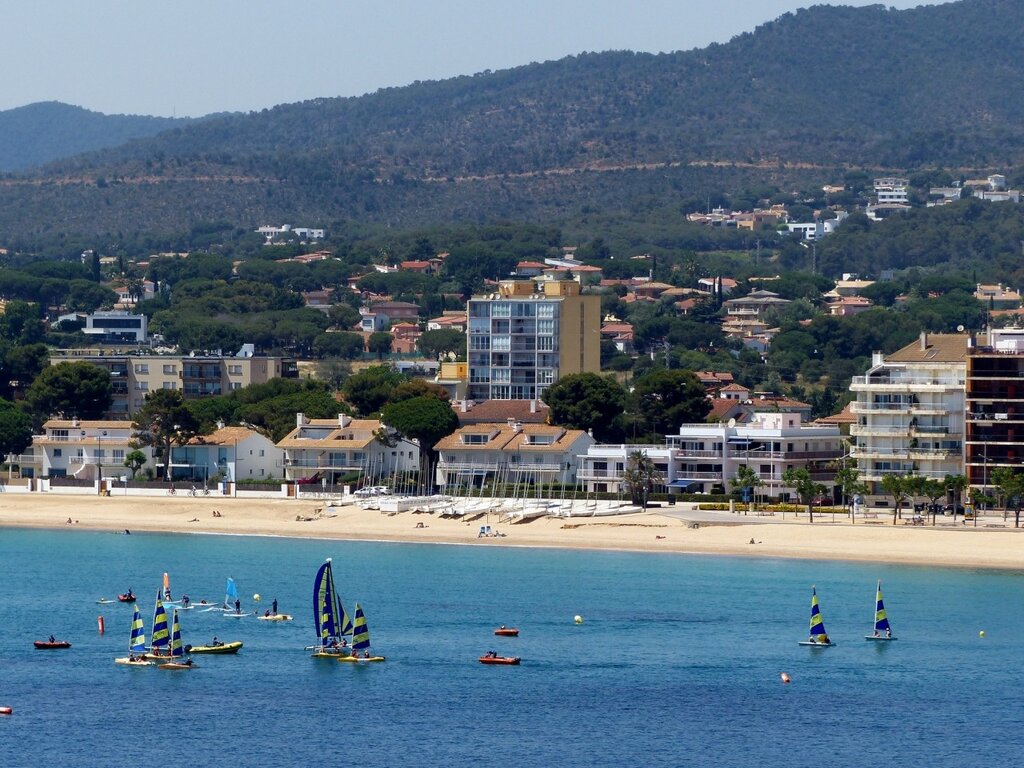 Palamos, Spain 2024: Best Places to Visit (with Map & Photos)