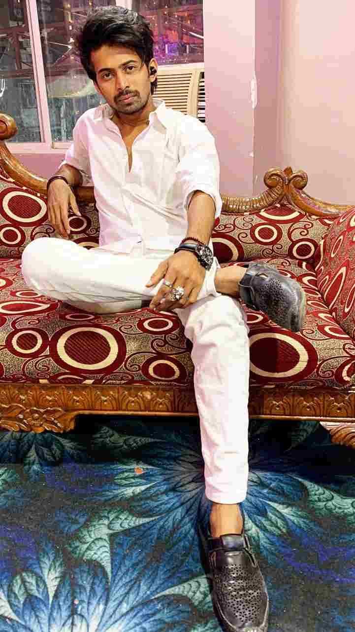 Adil Khan (Tik Tok Star) Wiki, Biography, Age, Girlfriend, Facts and More