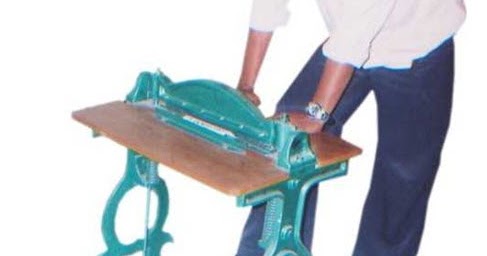 6 Cara melubangi nota atau karcis dengan mesin porporasi dan secara ...