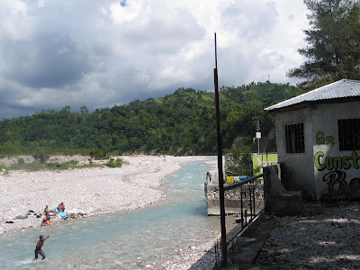 Vivre en Haïti au quotidien: Promenade vers Camp Perrin, Haiti