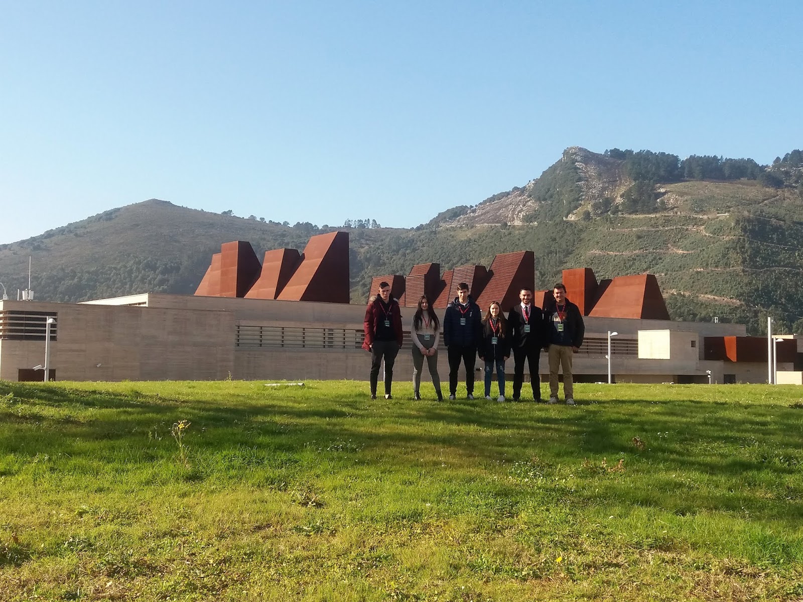 Colegio Virgen de Valvanuz: Gestión Administrativa: Visita CPD Banco ...